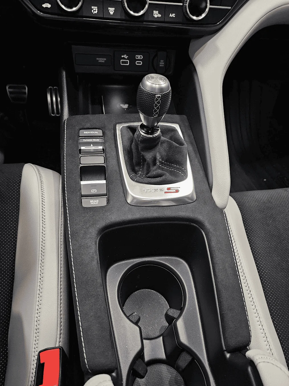 Alcantara Center Console with Stitching | IntegraForums - 2023+ Acura ...