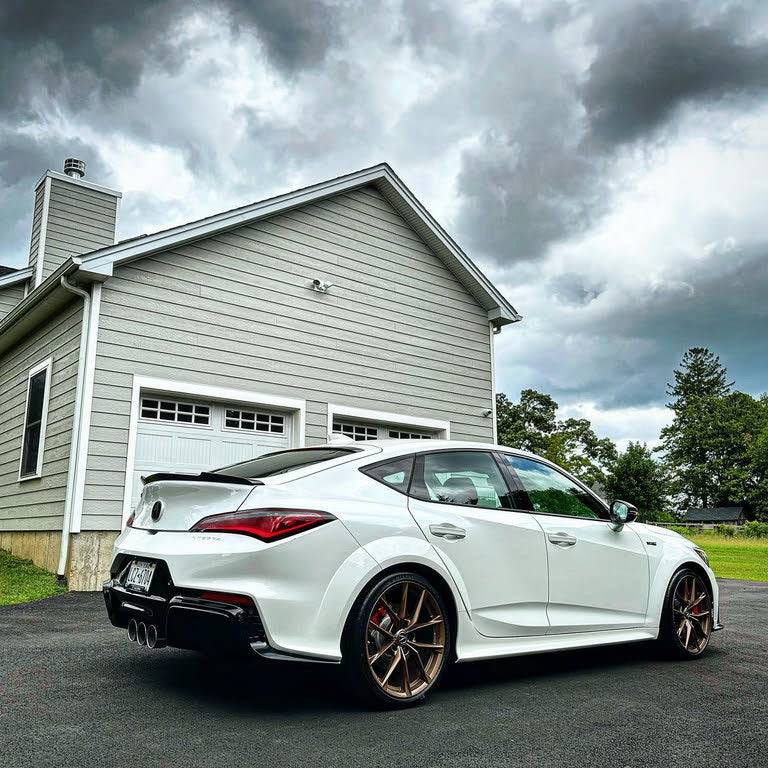 F/S: 2024 Acura Integra Type S White/Red 1,100 miles, Bronze wheels ...