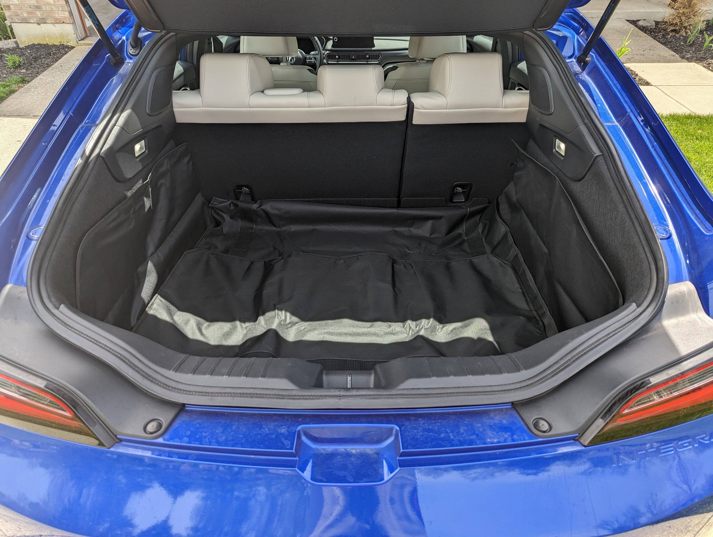 Mountain bike fits in cargo hatch / trunk | IntegraForums - 2023+ Acura ...